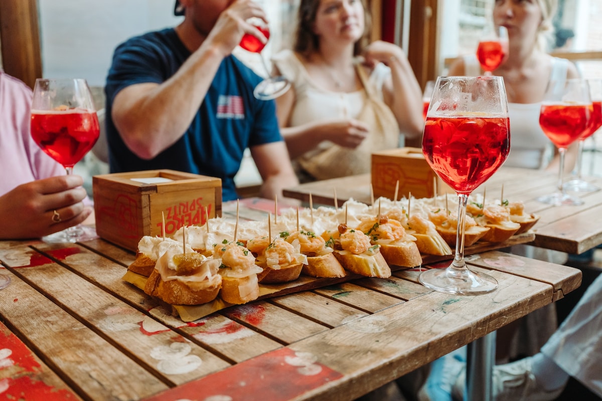 Venice at Sunset: Cicchetti, Food & Wine Tour