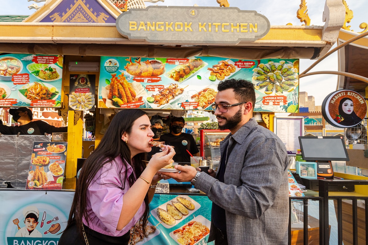 Try the cosmopolitan street food of Dubai