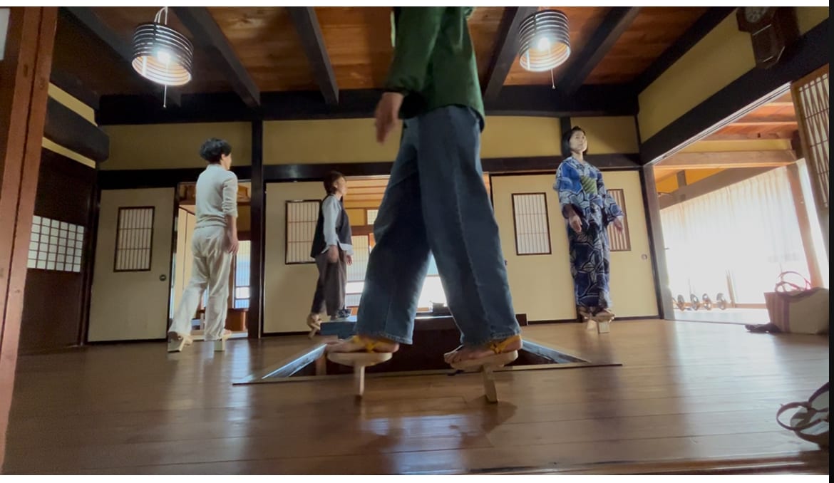 Traditional Sigle-Tooth Geta Guided Walk in Hida