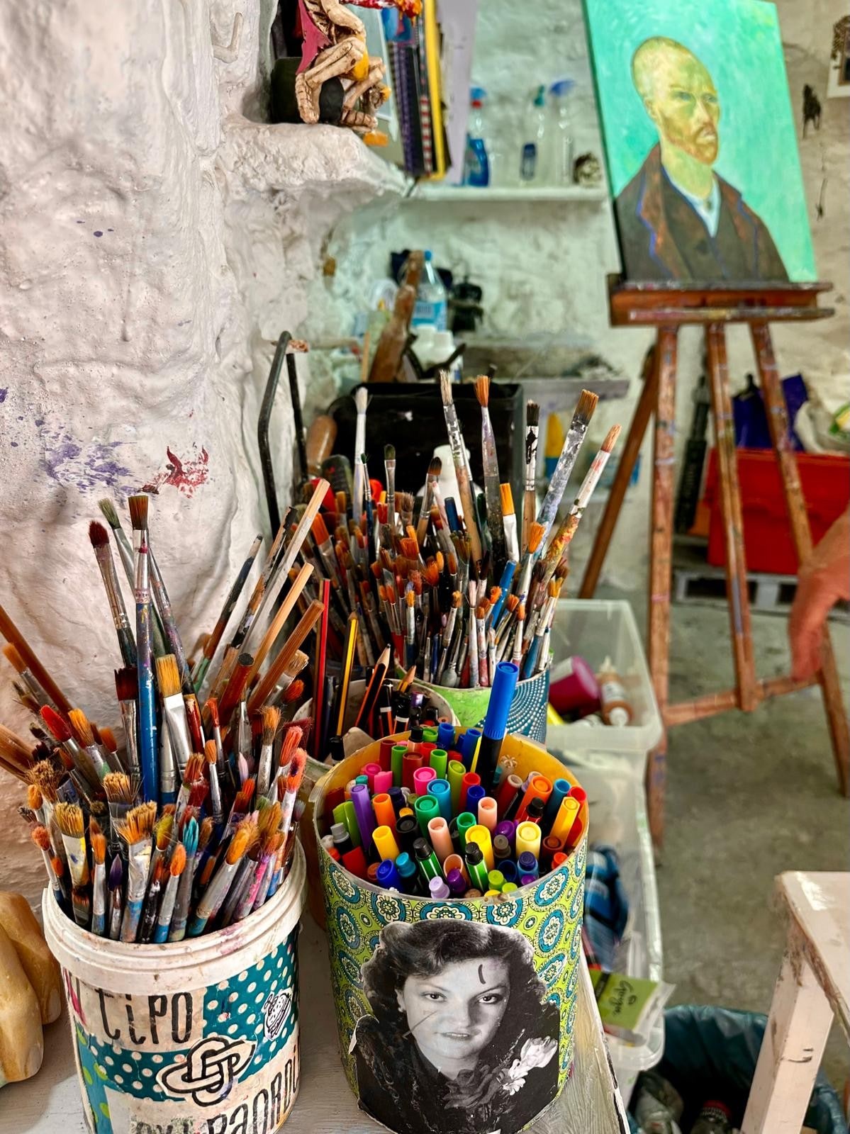 Pinte um quadro em uma caverna