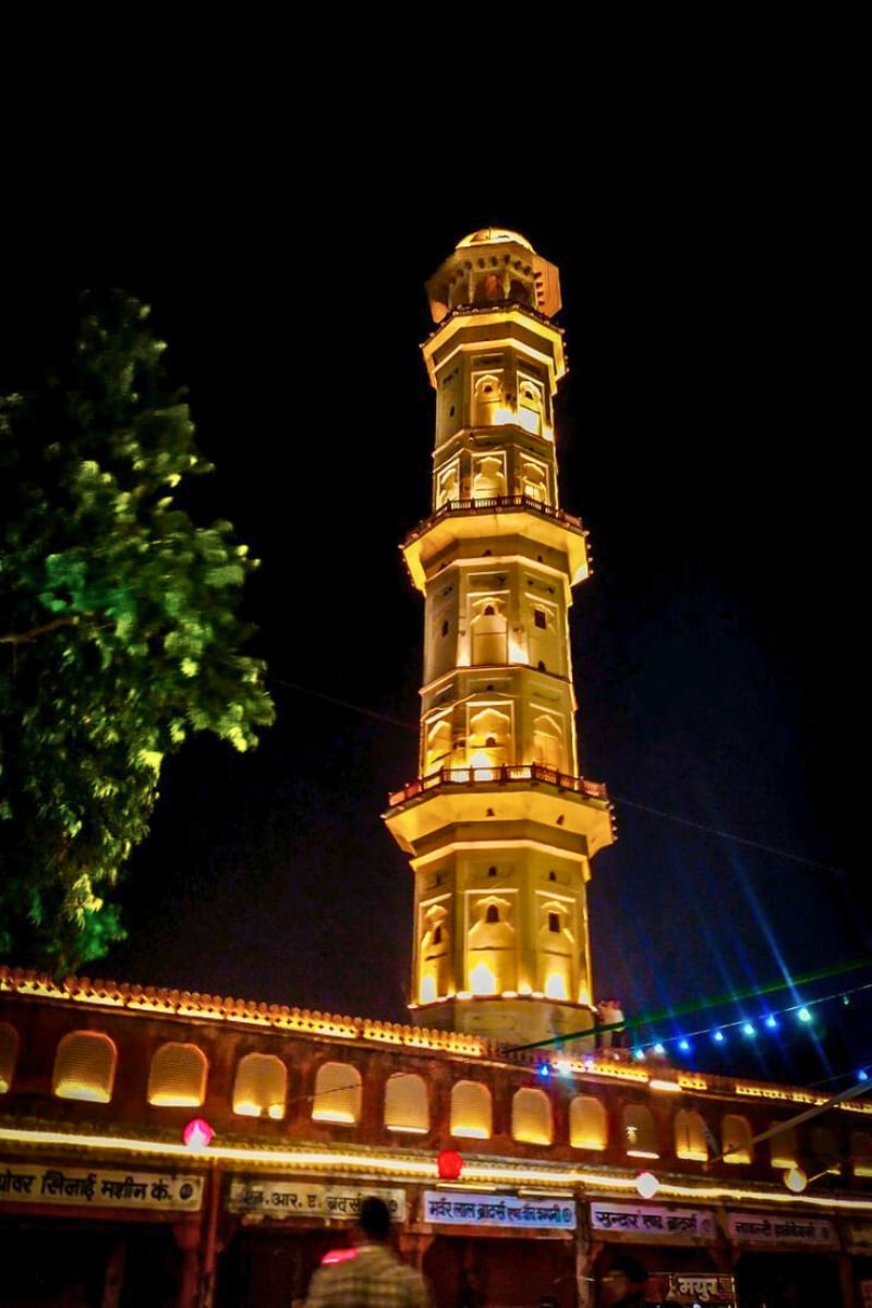 Paseo por el patrimonio nocturno de Jaipur