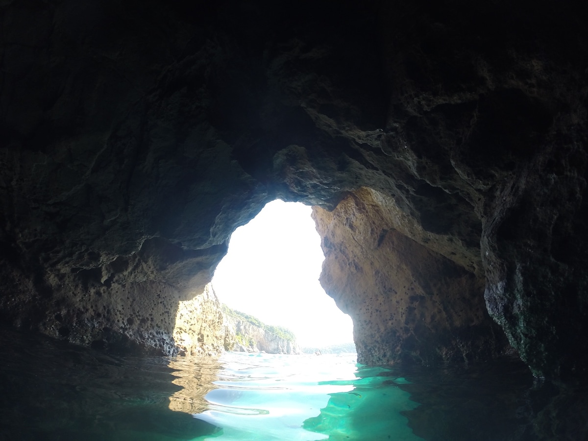Blue & Green caves, Sunj beach tour with speedboat · ★4.97