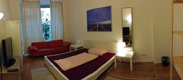 88 Qm Altbauwohnung Im Schillerkiez Bis 6 Personen - Berlin