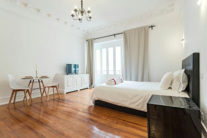 Deluxe  Room In Central Lisbon - Lissabon