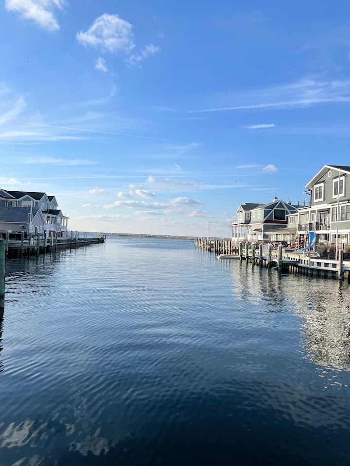 New Waterfront Luxury Home In Lavallette Sleeps 12 - Lavallette, NJ