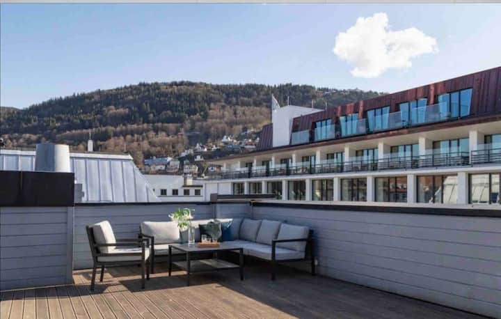 Perfect Location With Large Roof Terrace - Bergen