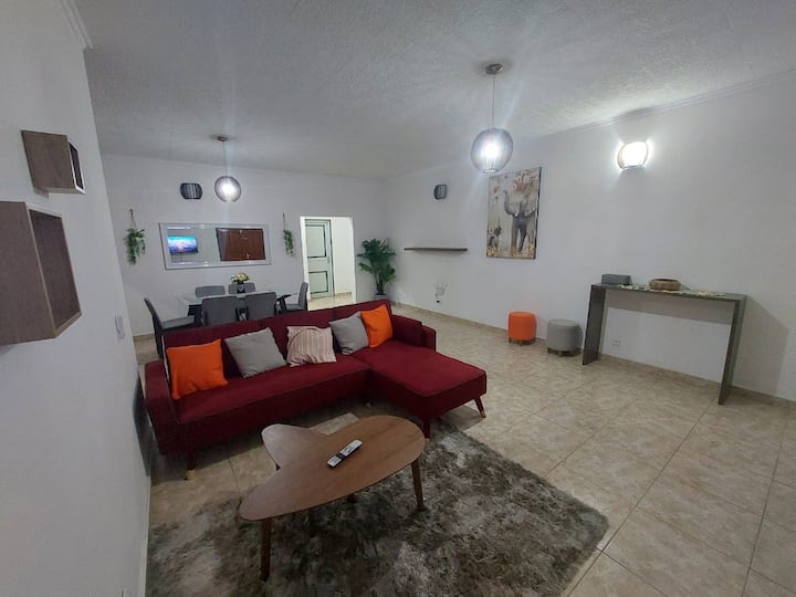 Appartement 1 Chambre Situé Au Haut De Guégué - Gabon
