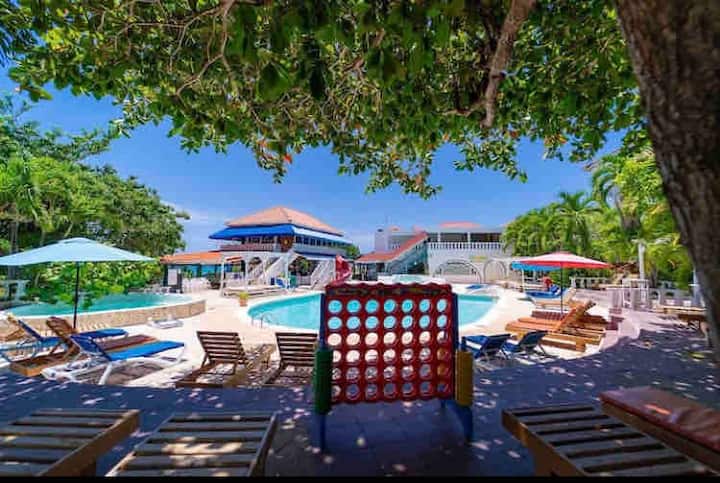 Beachfront Condo At Tropical Island Resort Hotel - Jamaica