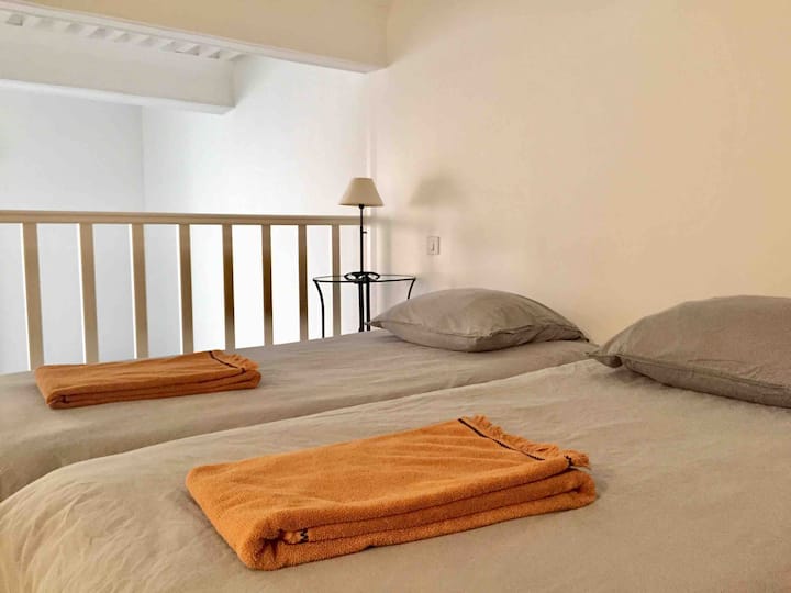 Grand Studio De Charme En Centre Ville Historique - Aix-en-Provence