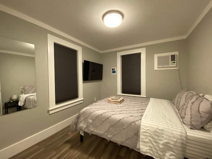 Queen Bed Studio, Recently Remodeled, Kitchen/bath - Pasadena, CA