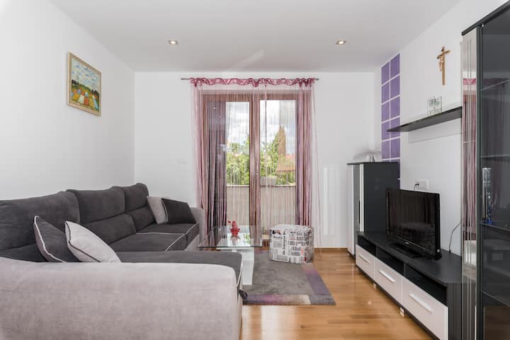 One Bedroom Apartment Labin - Labin