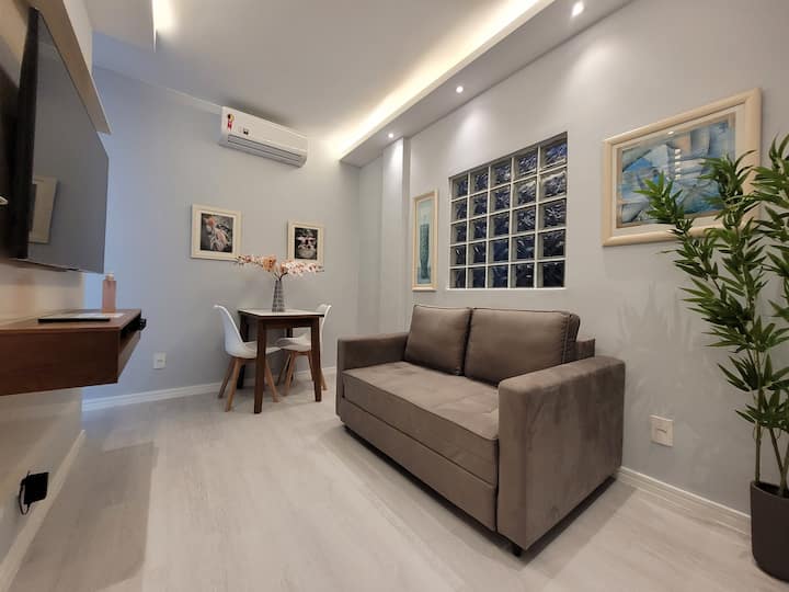 2 Min From Copacabana Beach | Renovated And Cozy - Copacabana