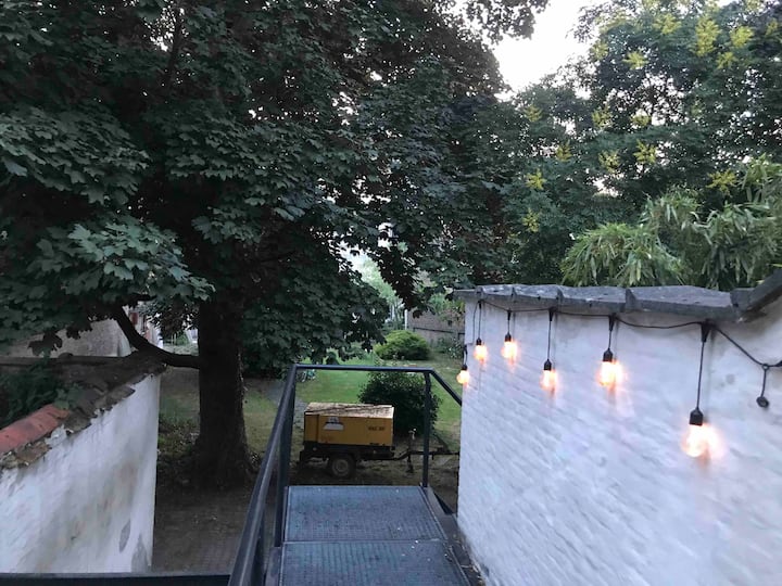 Exceptional Gatehouse With Parking In City - Antwerpen