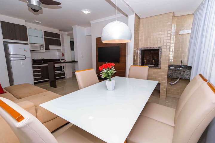 Apartamento Bem Mobiliado 2 Dormitórios Em Bombas - Bombinhas