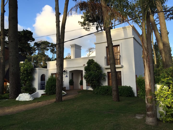 Punta: Country House W/pool Near Beach - Punta del Este