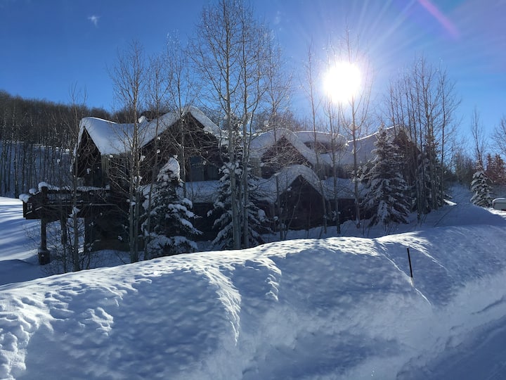 Spacious Mountain Home, 5 Minutes To Town, Hot Tub - Crested Butte, CO