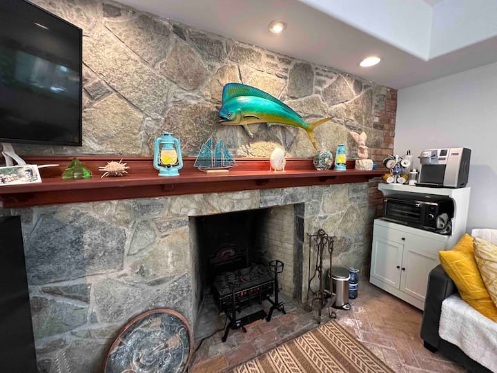 Wind In The Willows — Luxury Lakefront Oasis - Cobourg
