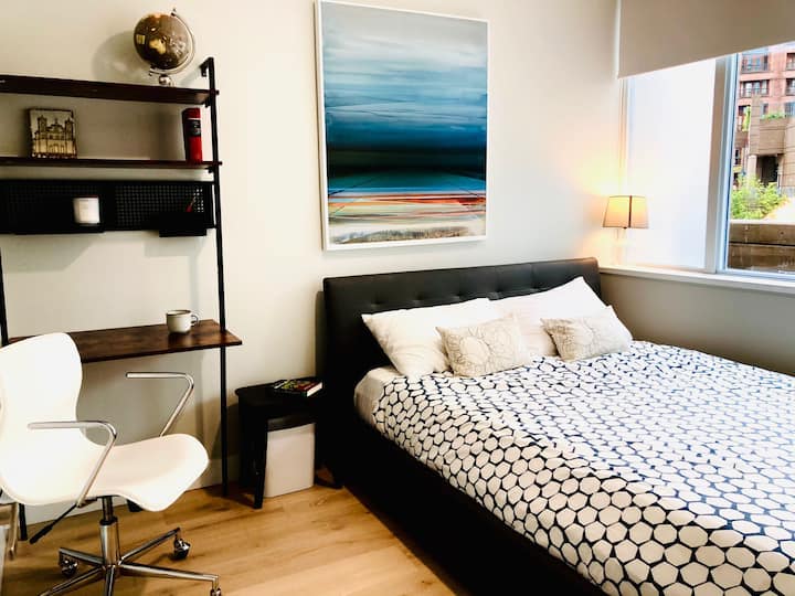 Clean & Cozy Private Room & Bathroom In Downtown - Vancouver