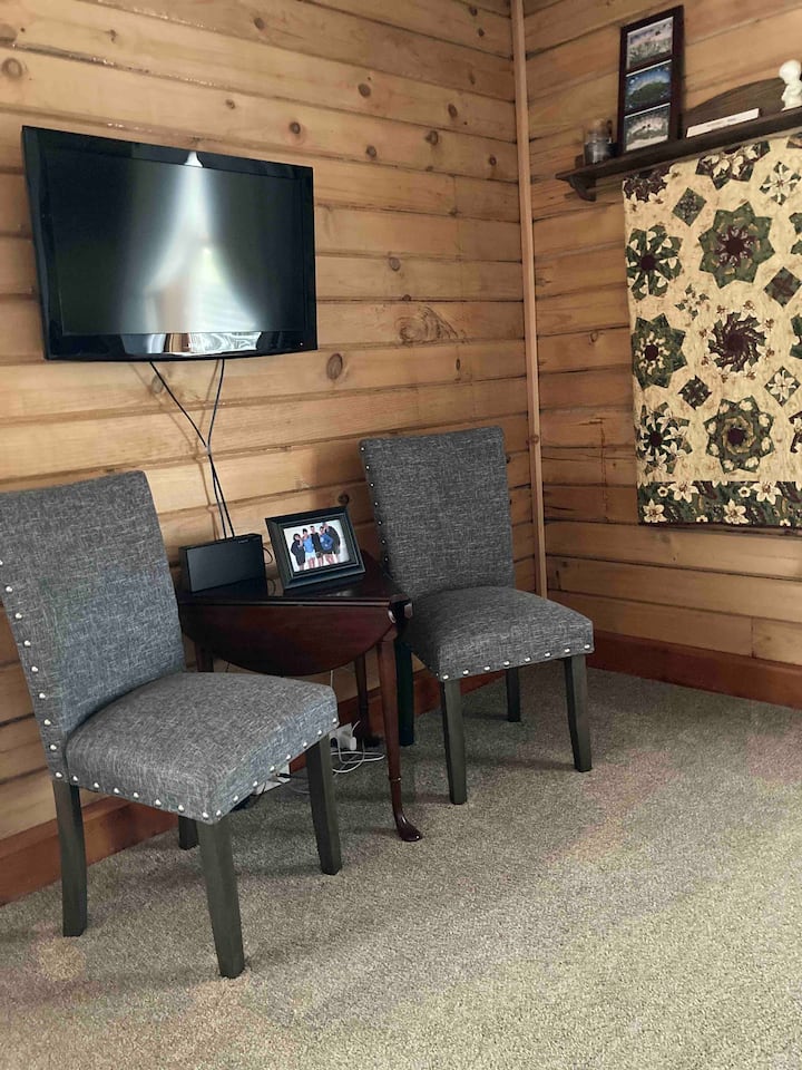 Carmel Timber West Lodge Master Suite - Carmel, IN