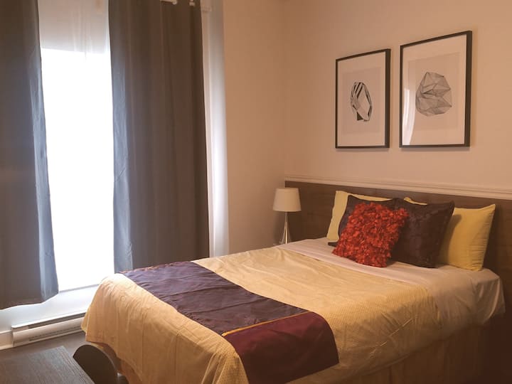 New Studio With Q Bed - Laval, Canada