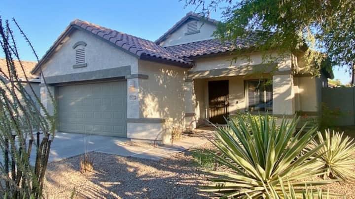 New Renovated Family Home With Private Heated Pool - Avondale, AZ