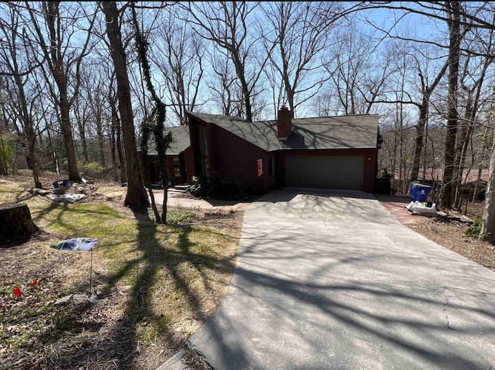 2.3 Miles From Vt Stadium Off S. Main - Blacksburg