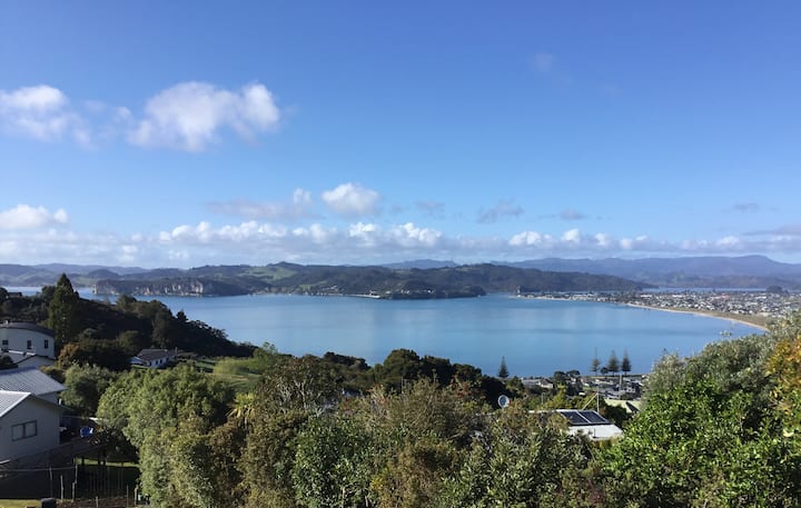 Whitianga Spacious 2 Bedroom Apartment, Sea Views - Whitianga