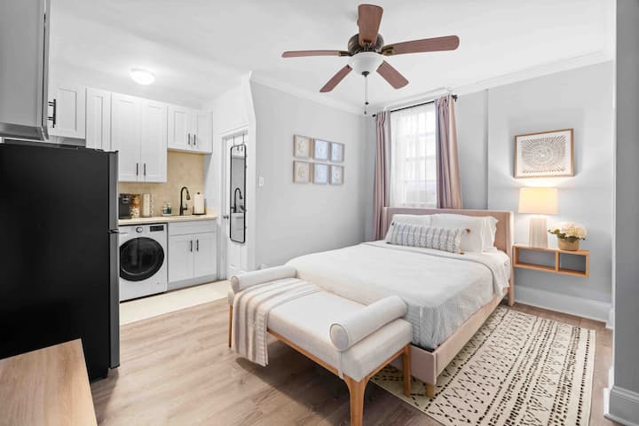 Prime Lincoln Park Studio Apt With Free Parking - Lincoln Park - Chicago