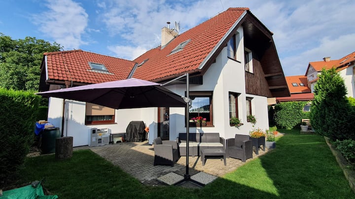 Beautiful House Near Center | Perfect For Families - Prague Václav Havel Airport (PRG)