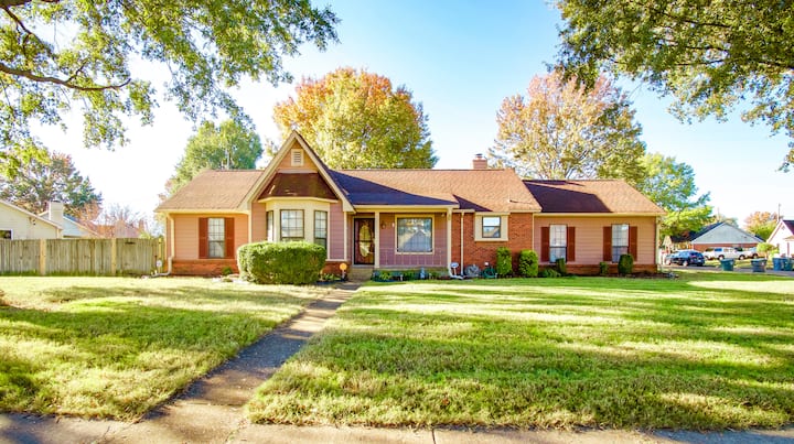 Spacious 3br Home •Pvt Garage & Patio|new Updates - Memphis, TN