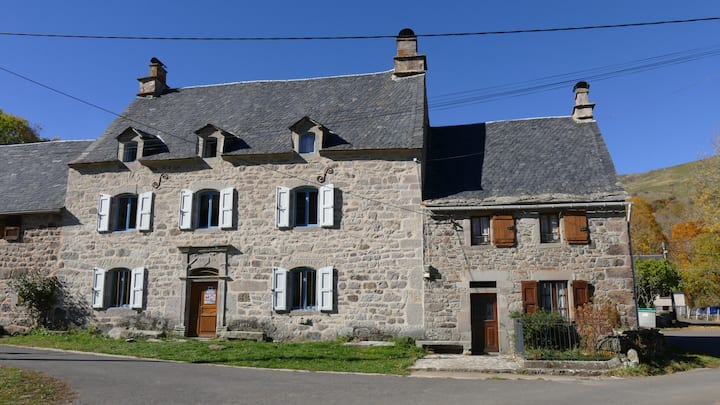 Splendid House In The Center Of A Natural Park - Le Lioran