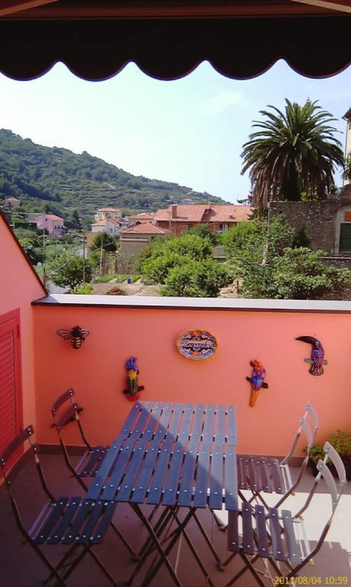 Charmant Attique Entre Mer Et Montagne - Finale Ligure