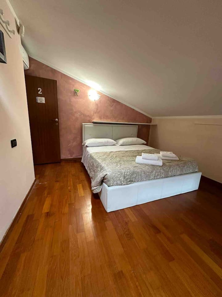 Cozy And Cheap Double Room Dreaming Arena - 維羅納