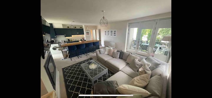 Lovely Bright & Spacious 1 Bed Apartment - Dublin