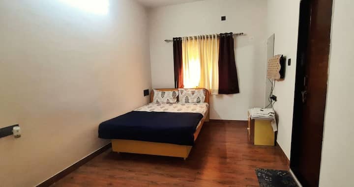 Ground Independent Room-non Ac - Shirdi