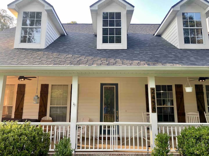 The Swamp House- Gameday Rental 6bd/5ba (3.1 Mi) - Gainesville, FL