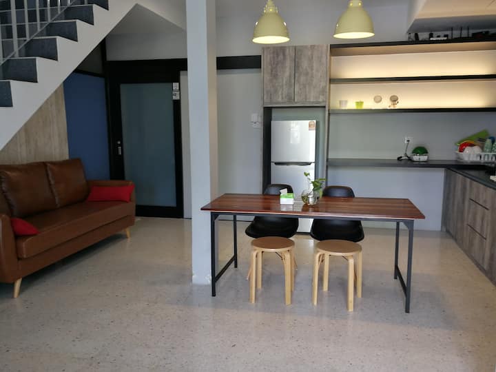 Check-inn Guesthouse - 에포