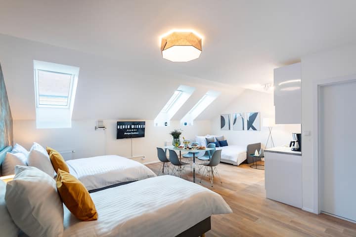 Dwellfort | Luxury And Spacious Attic Apartment - Prague