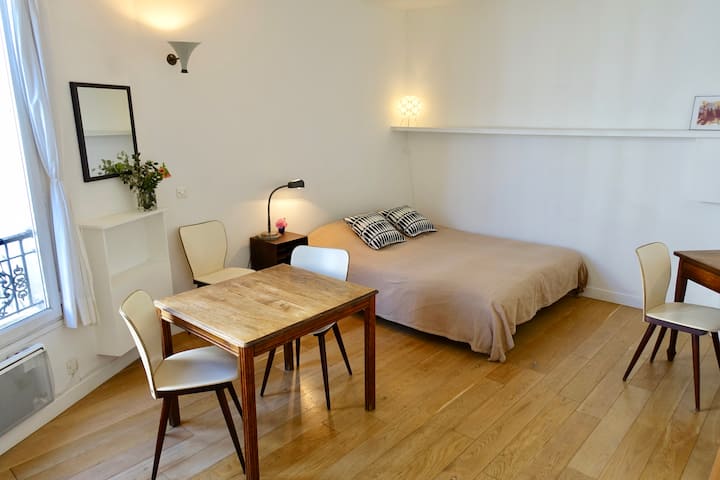 Studio Calme, Rue Oberkampf - Párizs
