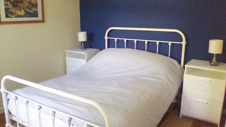 Double Room With Ensuite Near West End - Glasgow