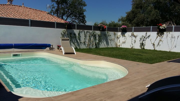 Appartement Avec Piscine Privée - Aimargues