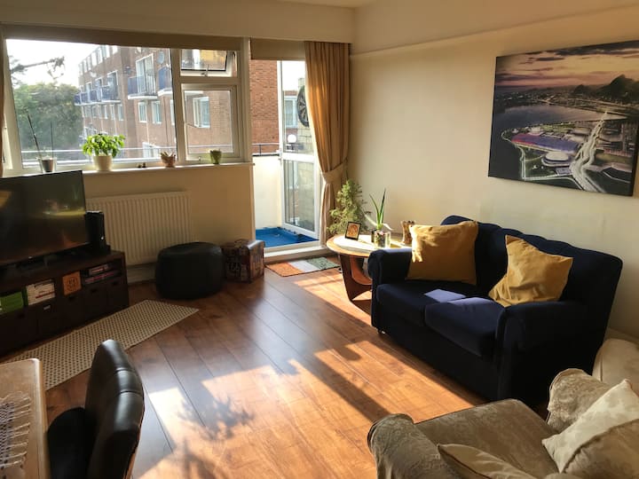 Private Bedroom In A Lovely Shared Flat - London