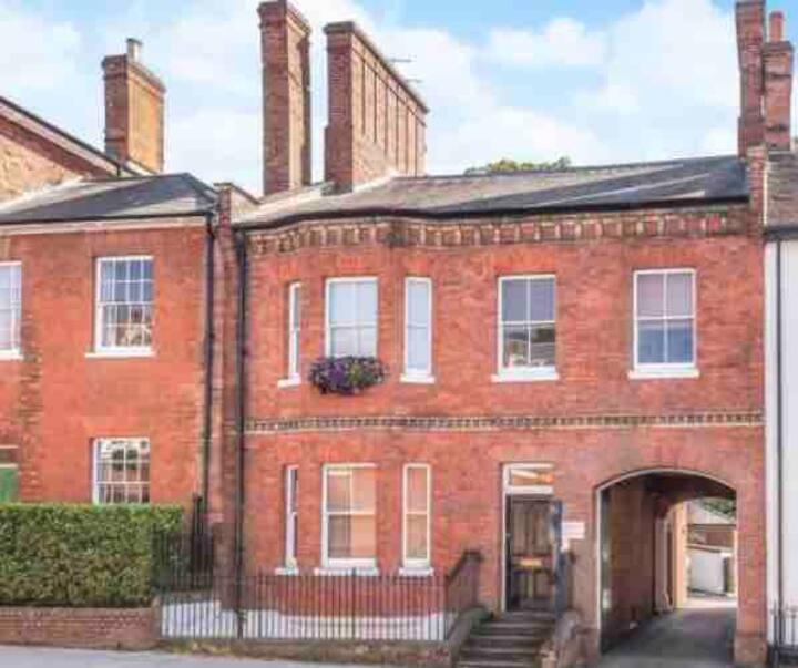 10 Best Airbnb Vacation Rentals In Wokingham, UK - Updated 2024 | Trip101