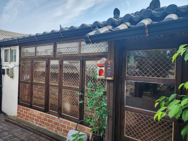 들꽃향기 - Jeonju-si