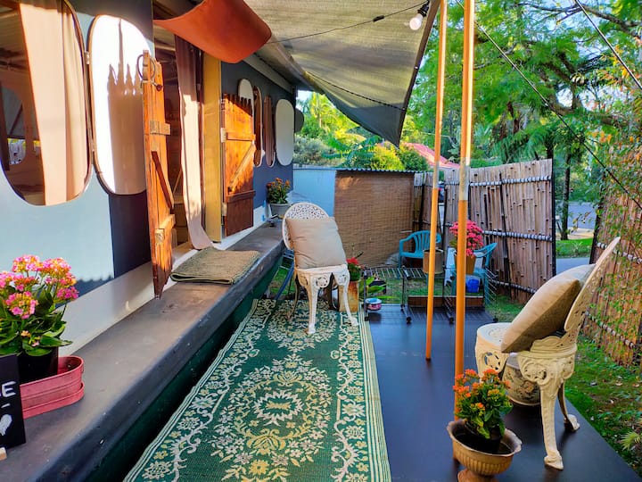 Bello Boathouse 
Self Contained/share Guest Bath - Bellingen