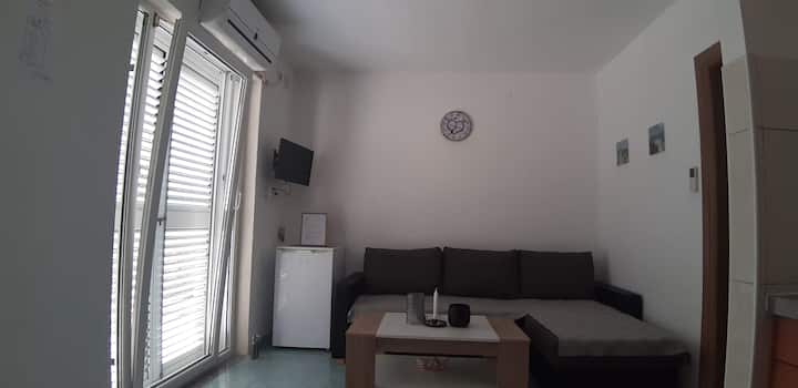Apartment Nada Tisno 1 - Pirovac