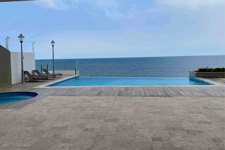 Ocean View In The Heart Of Downtown - No Smoke - Ecuador