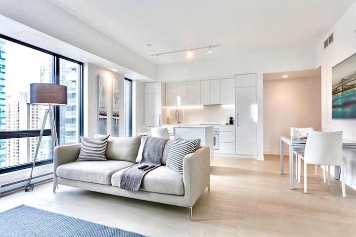 Prime Location Brand New Luxury Condo - Montreal