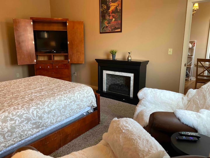 213  -  2 Bedroom  - West Yakima Ave - Yakima, WA