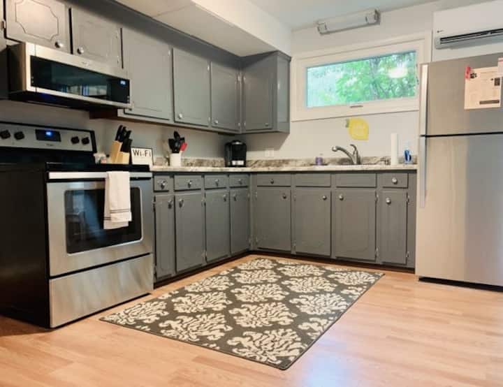 1.5 Miles To Clemson Campus/charming/sleeps4 - Clemson, SC